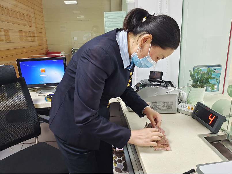 龙山农商银行:细微之处见真情,一点一滴映初心 湖南省农村信用社联合社