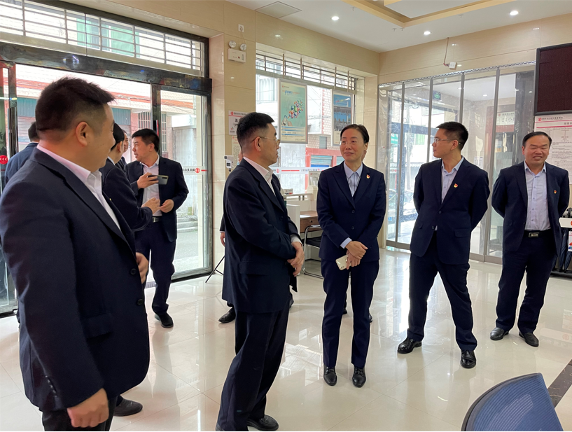 龙山农商银行:“一对一”结对交流,“心连心”共谋发展 湖南省农村信用社联合社